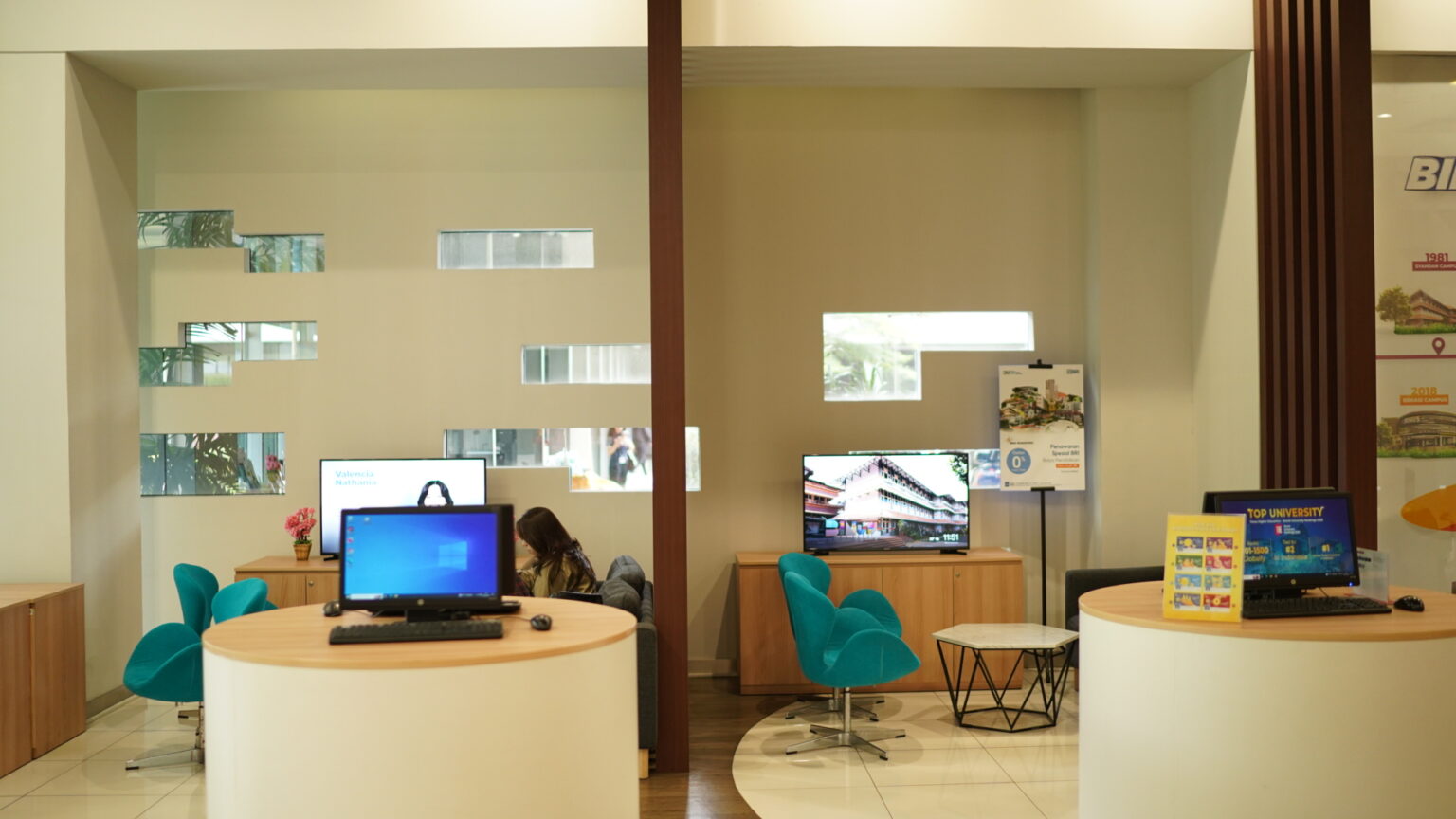 Ruang Admisi - BINUS @Alam Sutera - Creative Business Campus