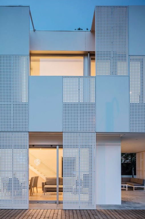 Secondary Skin Pada Hunian – INTERIOR DESIGN BANDUNG