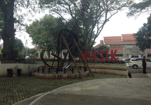 Respon Taman Musik sebagai Ruang Terbuka Hijau – INTERIOR DESIGN BANDUNG