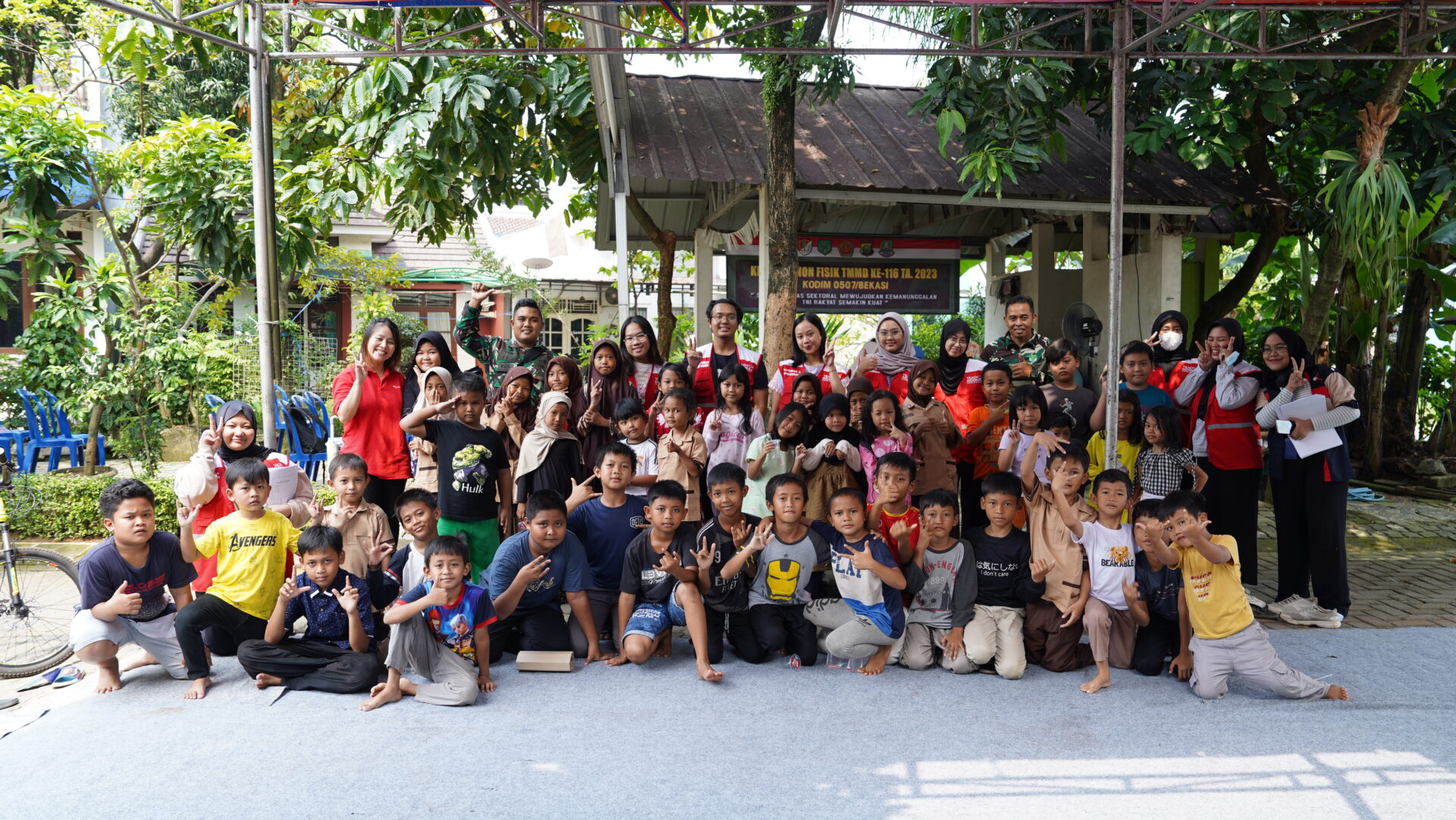 BINUS Dan TNI Berikan Pembelajaran Kepada Warga Bekasi