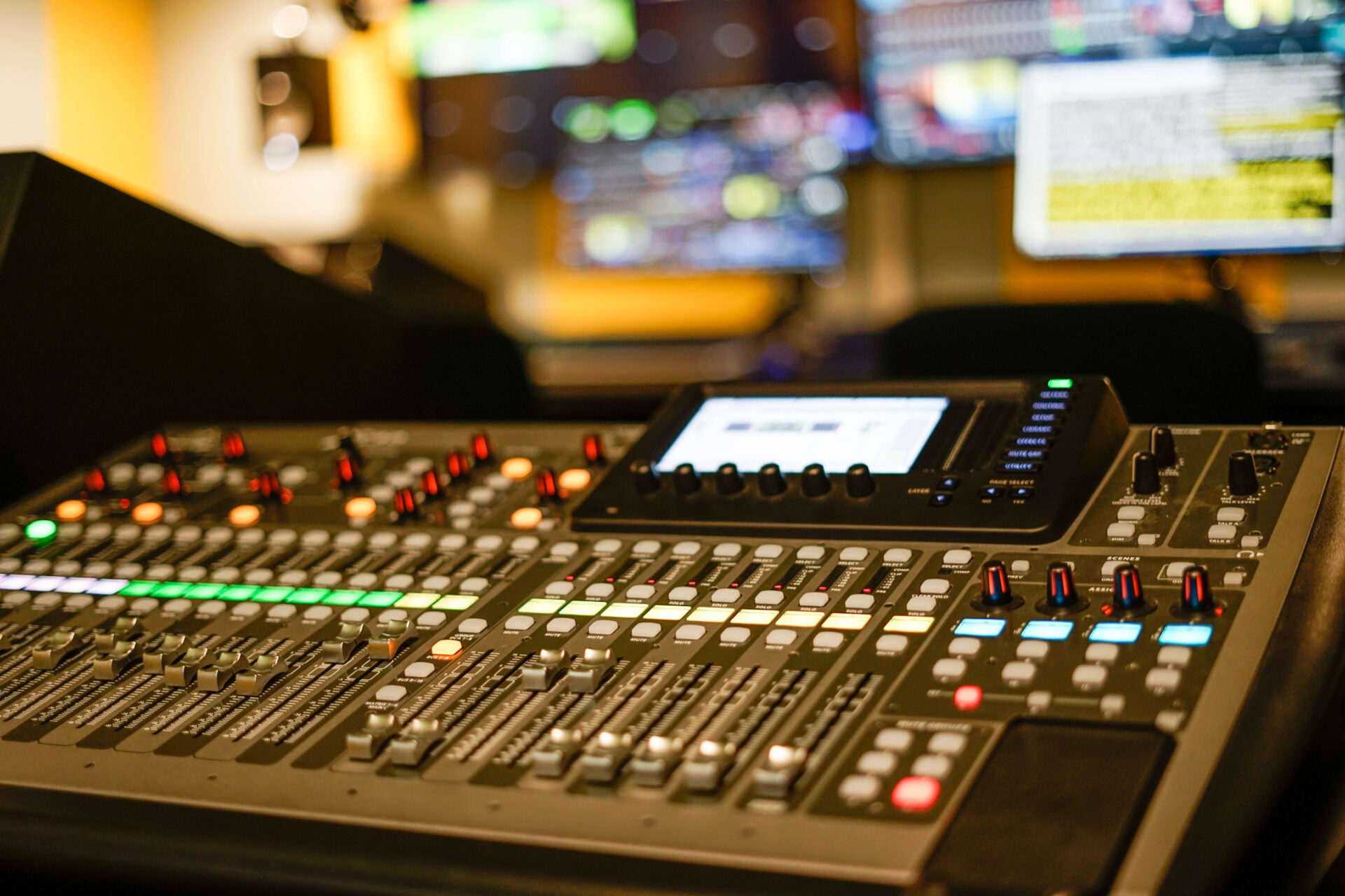 Lab Content Production – BINUS Communication