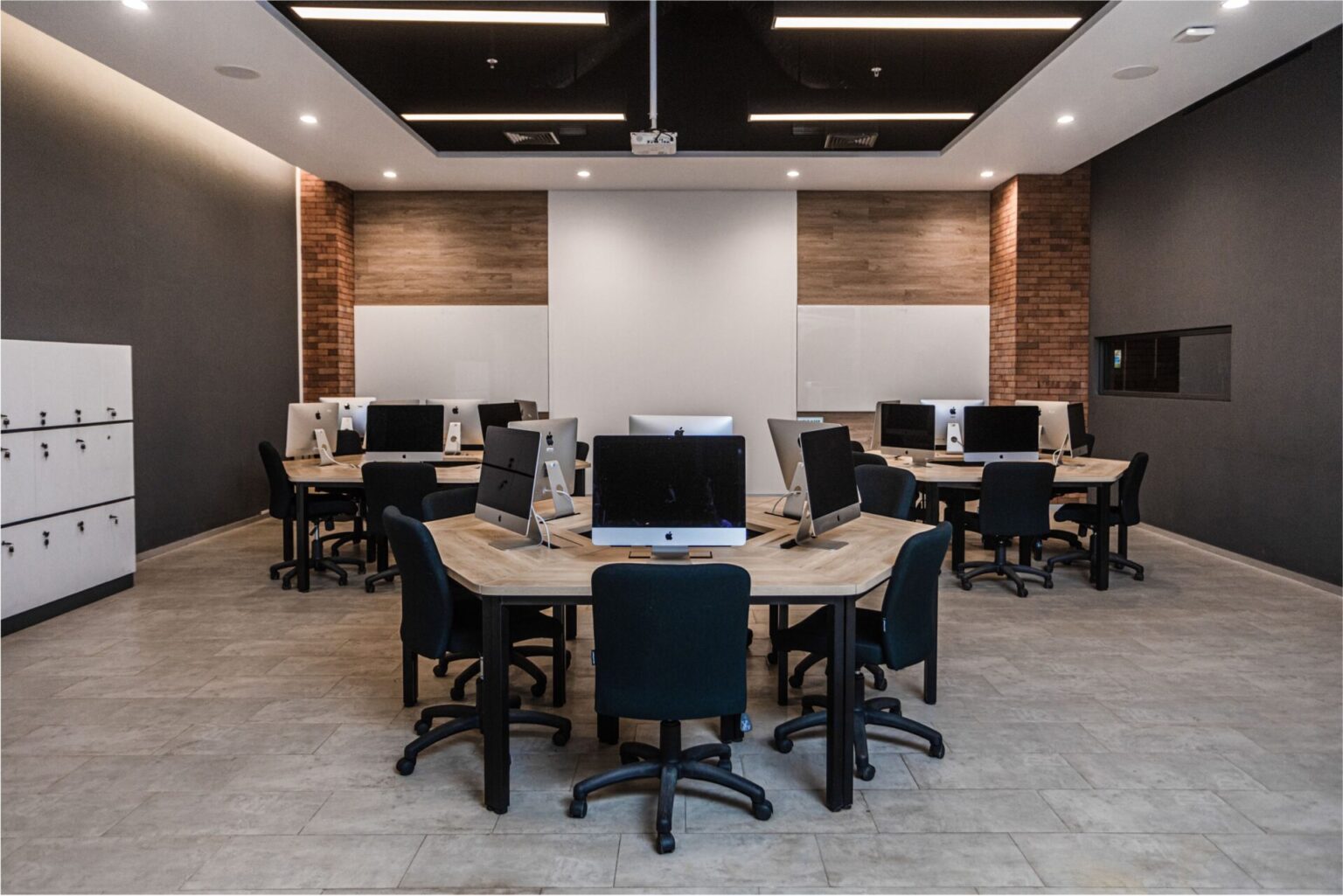 iMac Laboratory – Interior Design