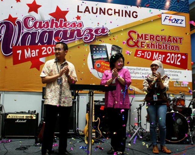 Use BINUSIAN Card Flazz, Win Blackberry and iPad2 | BINUS UNIVERSITY