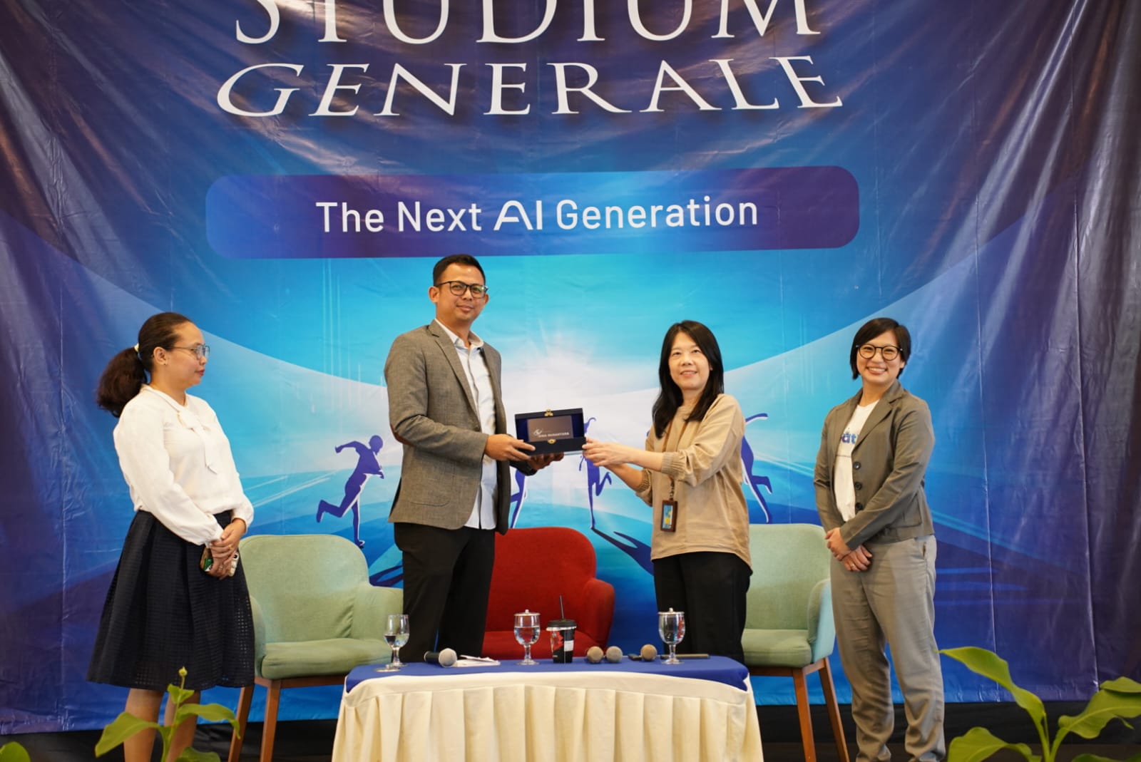 Transformasi Digital dan Gelombang AI: BINUS @Bekasi Cetak Talenta Unggul Lewat elevAIte ...